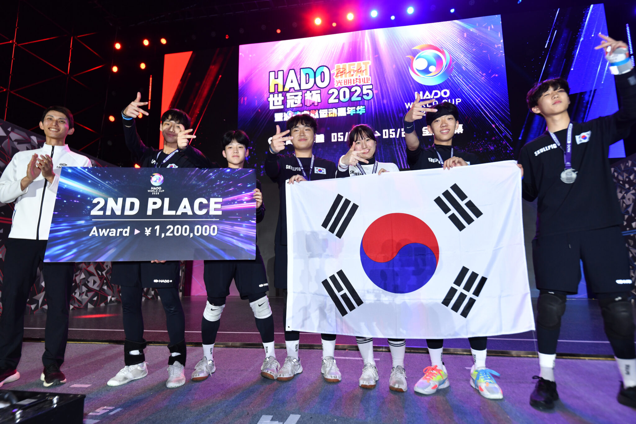 世界が熱狂！HADO WORLD CUP 2025──18チームが頂点をかけて激突！ | HADO｜動けるゲーム、遊べるスポーツ